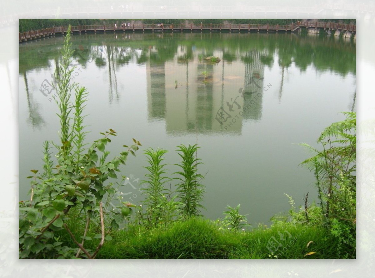 建筑水中倒影图片素材-编号13281365-图行天下